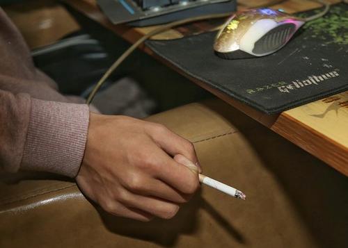 网吧能抽烟吗现在图标