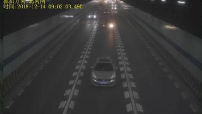 夜间没开灯会被拍照吗截图