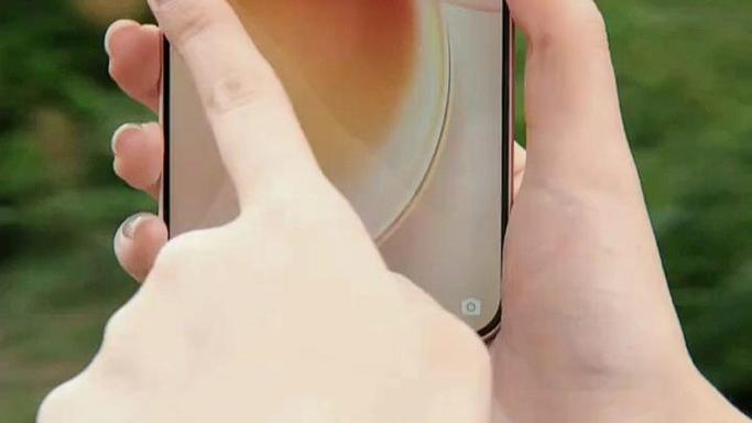 玻璃后盖永久不沾指纹小窍门