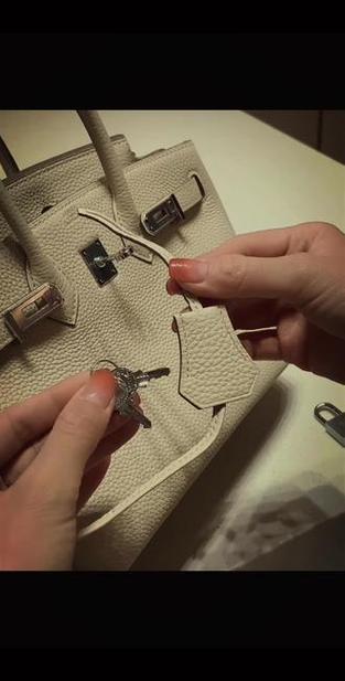爱马仕包包的锁正确用法截图