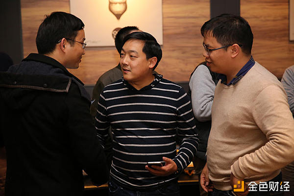 李启威简介图标