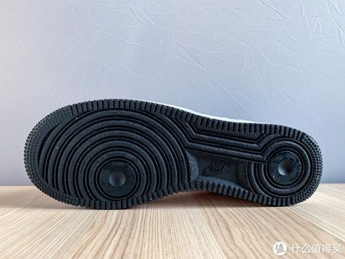 鞋底宽出来一圈的鞋叫什么鞋缩略图