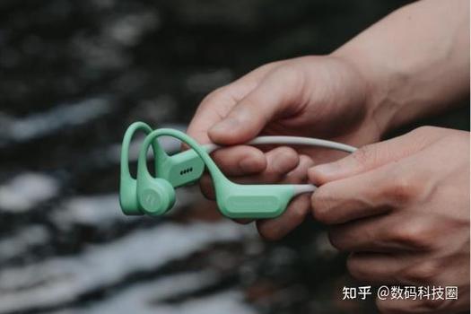 入耳式耳机声音闷怎么解决图标