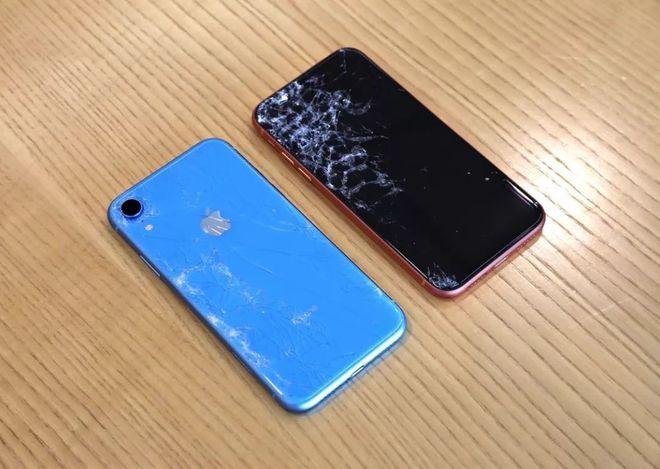 苹果xr出现蓝色框框图标
