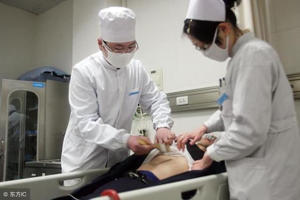 泌尿科女医生特殊治疗图标