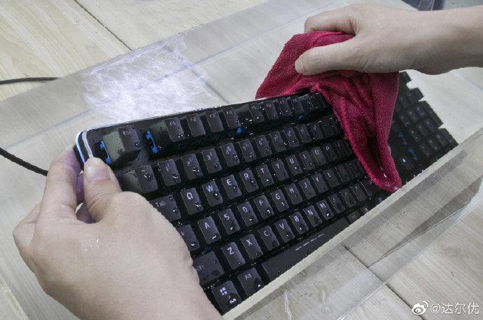 键盘很脏不拆怎么清理图标