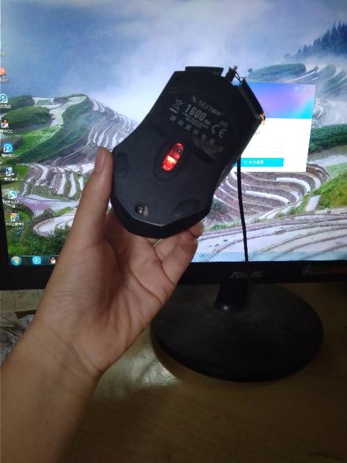 鼠标红灯亮但没反应图标