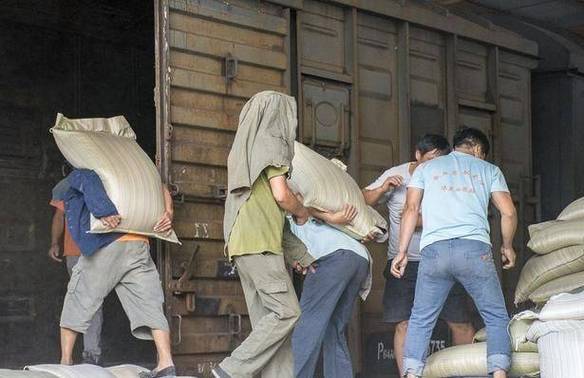 搬运工人怎么找