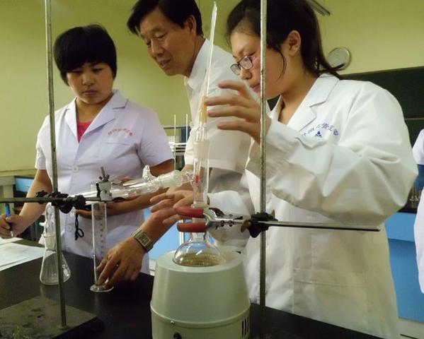 初中毕业学药剂师学校哪里有