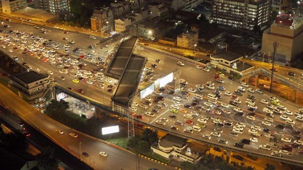 城市天际线高速路堵车图标