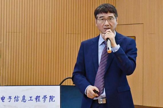 新加坡国立大学郭永新