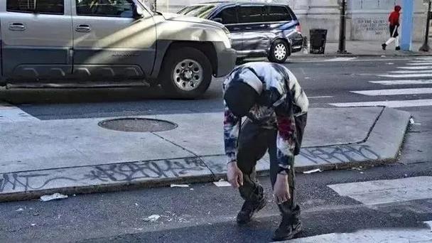 不可名状有贬义吗截图