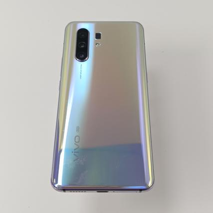 vivox30后盖是什么材质