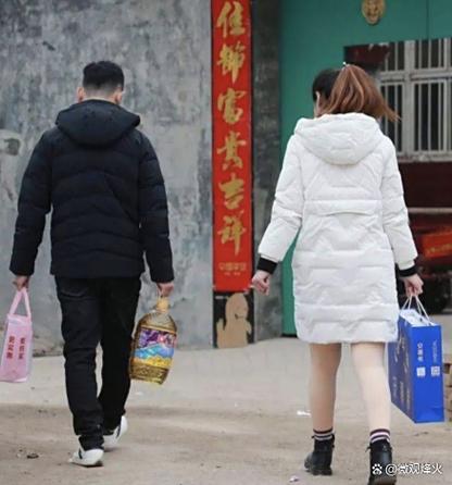 老婆回娘家了让我父母接图标