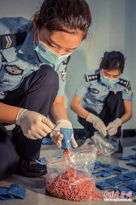 女缉毒警察图标