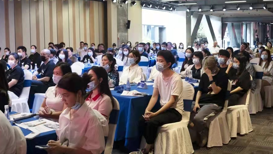 纳斯顾问截图