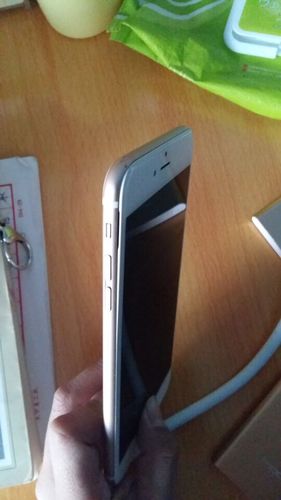 手机换屏后边缘有缝隙图标