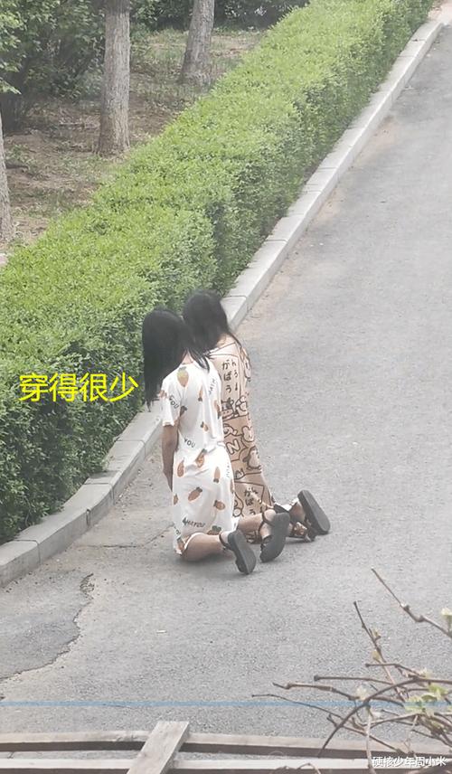 女人下跪会没尊严吗截图