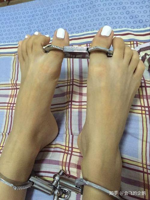 绑全部脚趾图标