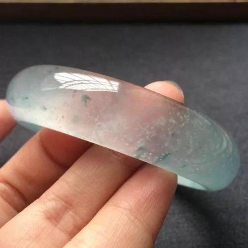 翡翠手镯棉絮图图标