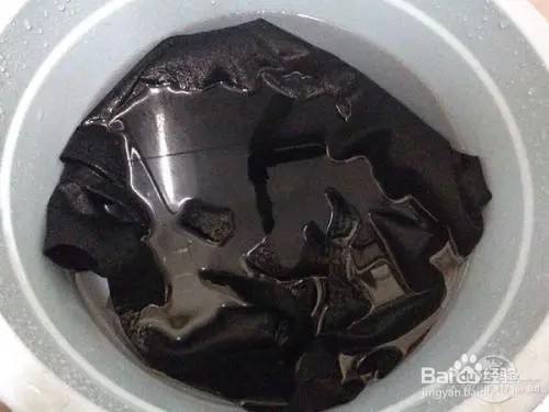 黑色裤子太阳晒发红怎么补救图标