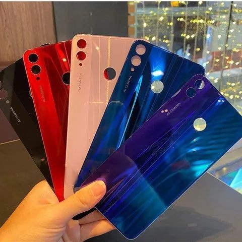 荣耀8x是塑料后盖吗