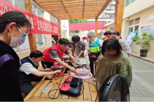 常德职业技术学院学生党支部与企业联合开展社会实践活动截图