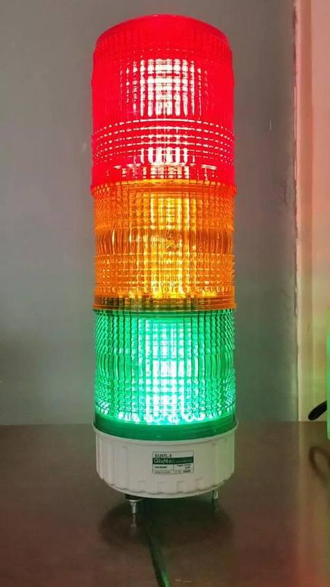 三色灯一半亮一半不亮图标
