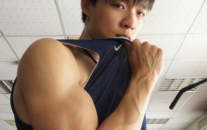 晏人物yilianboy图标