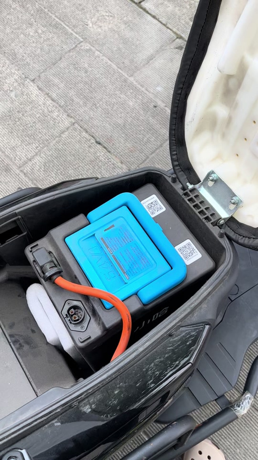 小哈换电的电池截图