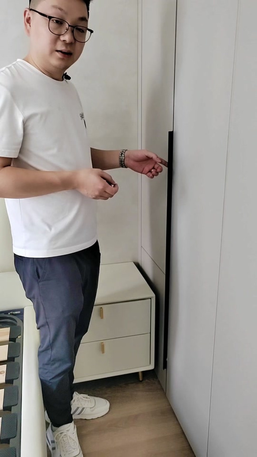 柜子门陷进去打不开截图