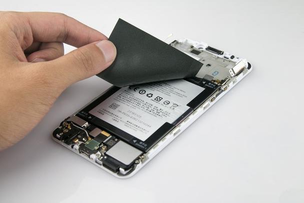 oppor9怎么拆开后盖图标