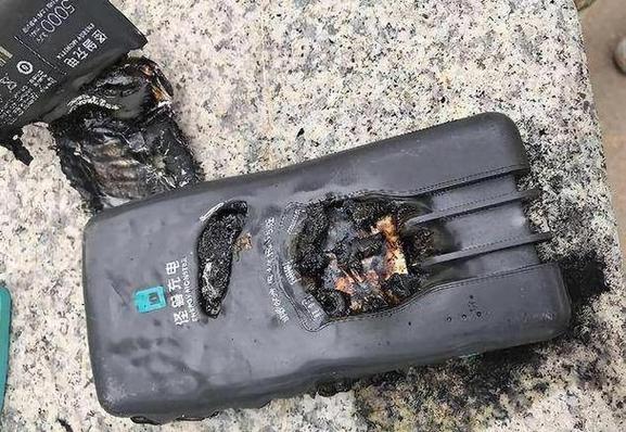 充电宝进水会爆炸吗图标
