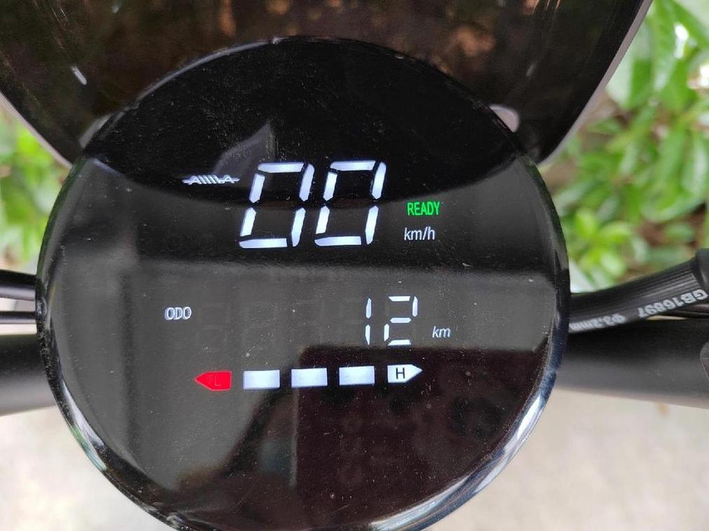 雅迪电动车电量一会一格一会三格图标