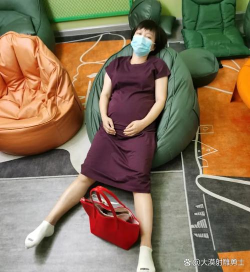 懒觉大妈投稿平台图标