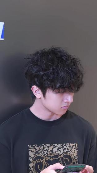 烫头发男图标