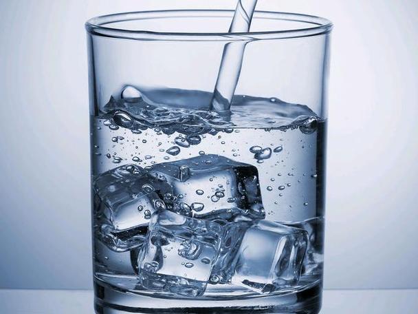 白开水里面有透明结晶图标