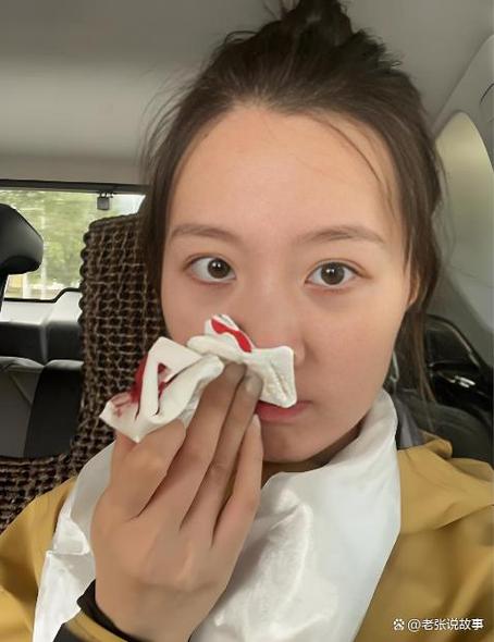 妈我哥流鼻血了