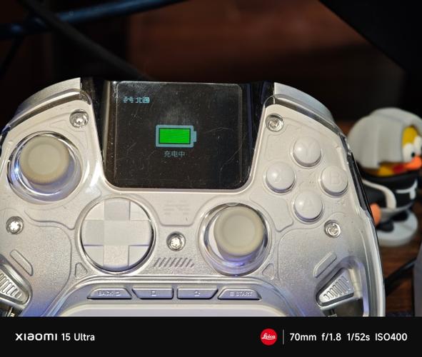 电脑查看ps4手柄电量图标