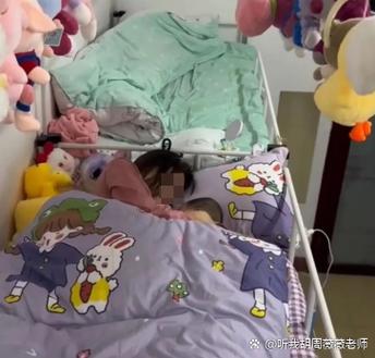 大学生生孩子的视频截图