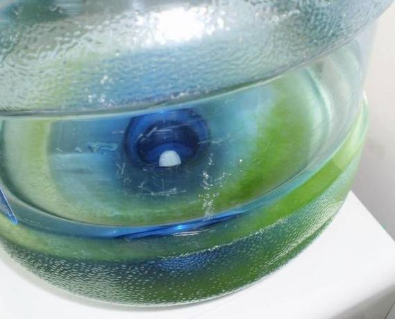 一直在制水,但储水桶里没水图标