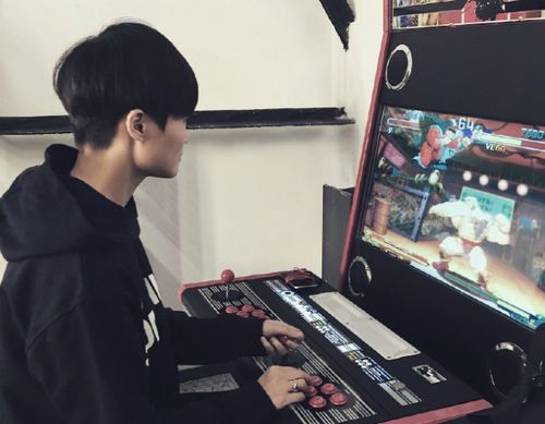 主动带你玩游戏的男生