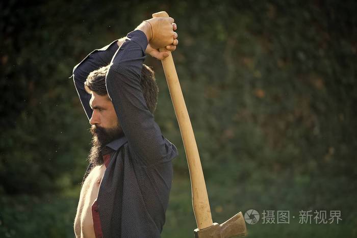 有一个人拿个斧子图标