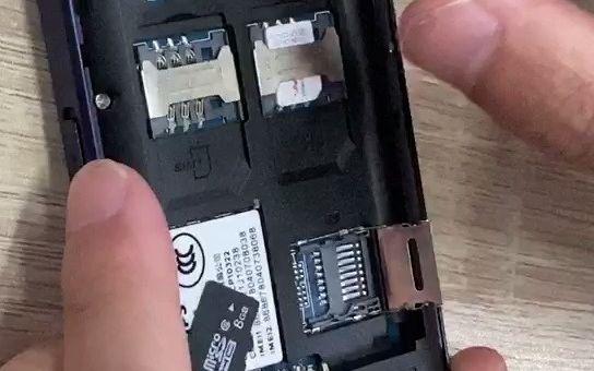纽曼老年手机装卡视频截图
