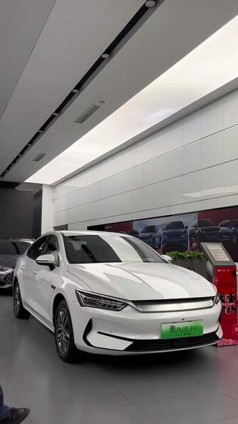 比亚迪0首付5年免息购车