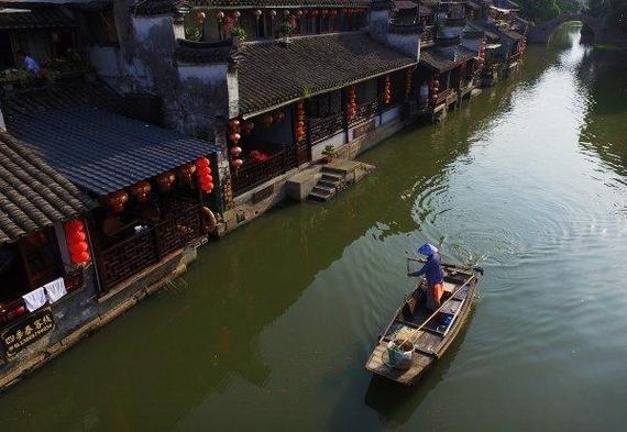 手机qq界面变成了黑色图标