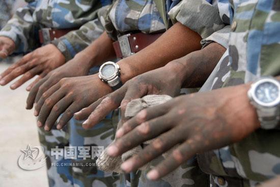我的世界双手拿武器图标