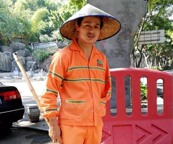 西樵招男工60岁左右的工人图标