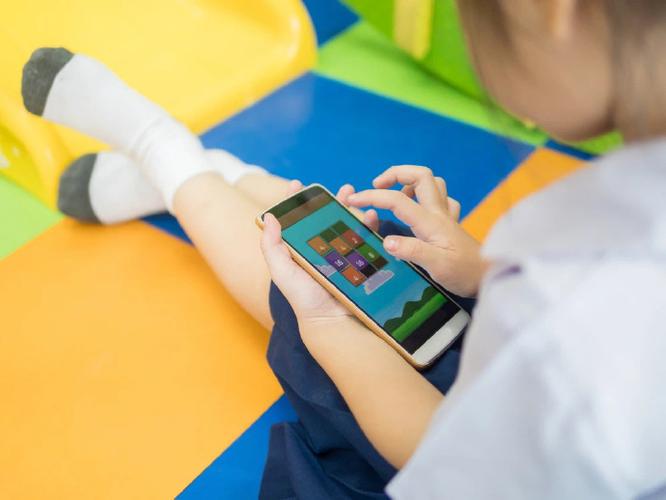 家长用手机控制孩子的平板截图