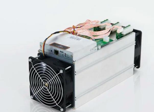 蚂蚁矿机s17一天用多少度电